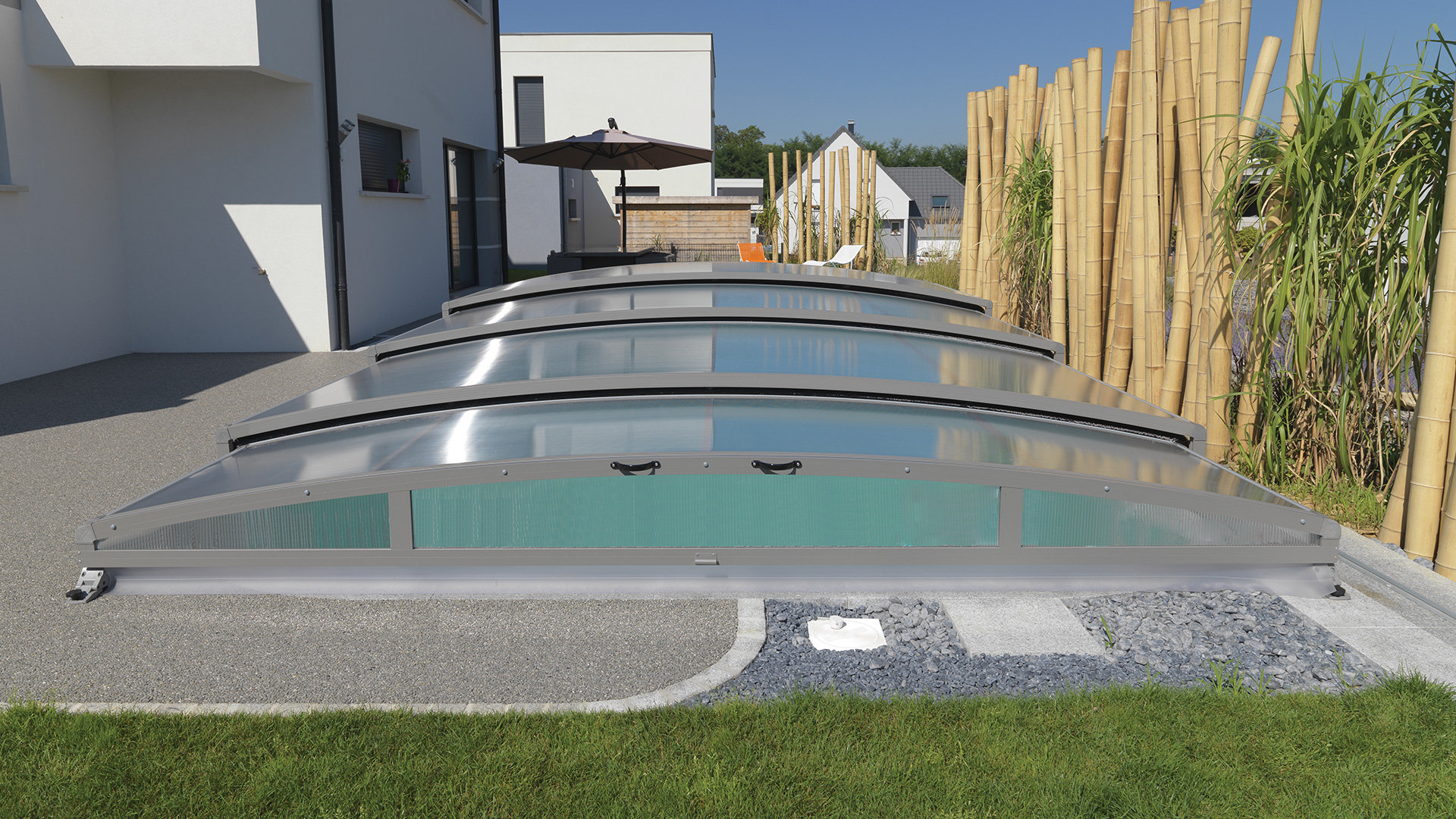 Abris piscine - chauffer et sécuriser sa piscine avec un abris ...