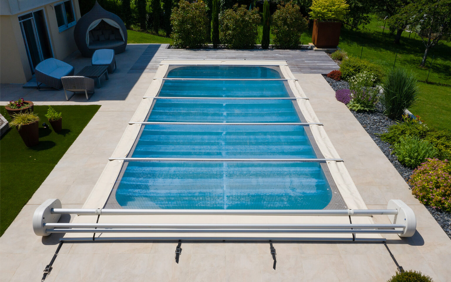 Comment choisir sa couverture de piscine ? | Piscines Waterair