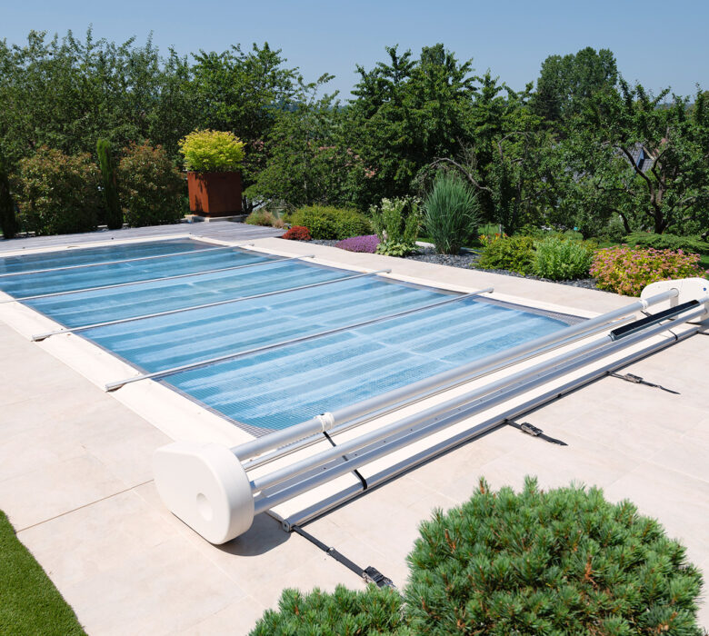 Enrouleur-dérouleur automatique couverture piscine | Piscines Waterair