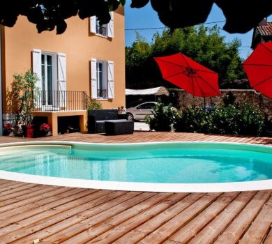 The Eva kidney-shaped pool - the contemporary kidney-shaped model ...