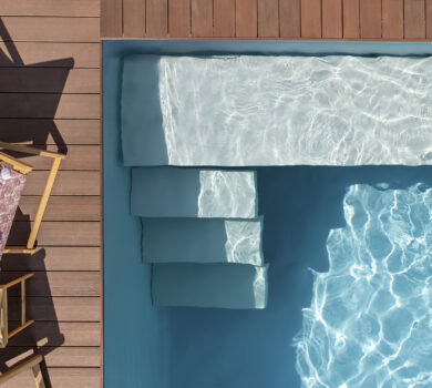 Piano pool steps: elegant and practical | Waterair Swimming Pools